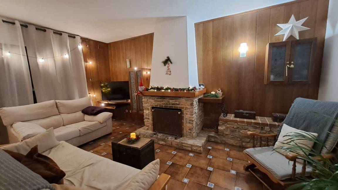 180 M² House ∙ 5 Bedrooms ∙ 18 Guests - Catalonia