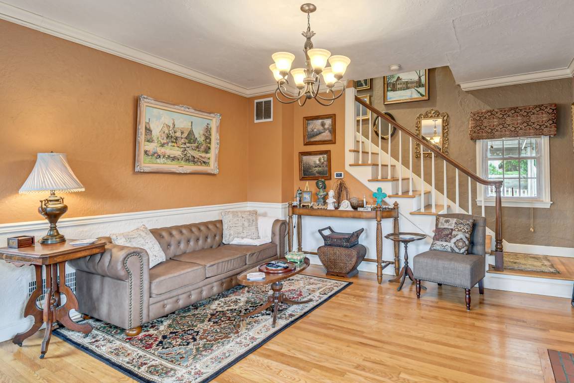 111 M² House ∙ 2 Bedrooms ∙ 6 Guests - Huntington, WV