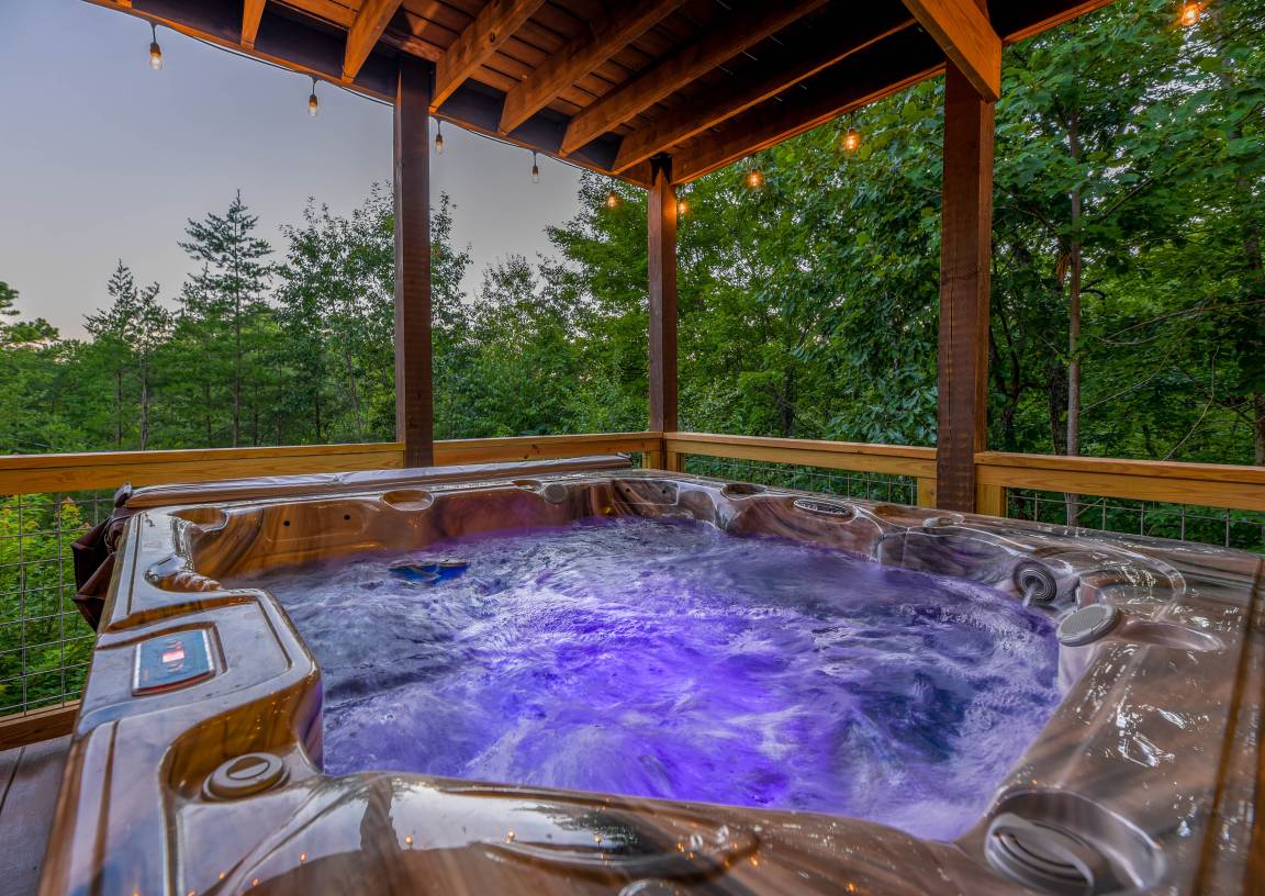 116 M² House ∙ 2 Bedrooms ∙ 6 Guests - Gatlinburg, TN