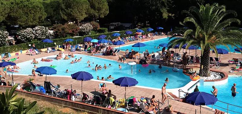 32 M² Caravan ∙ 3 Bedrooms ∙ 4 Guests - Cecina