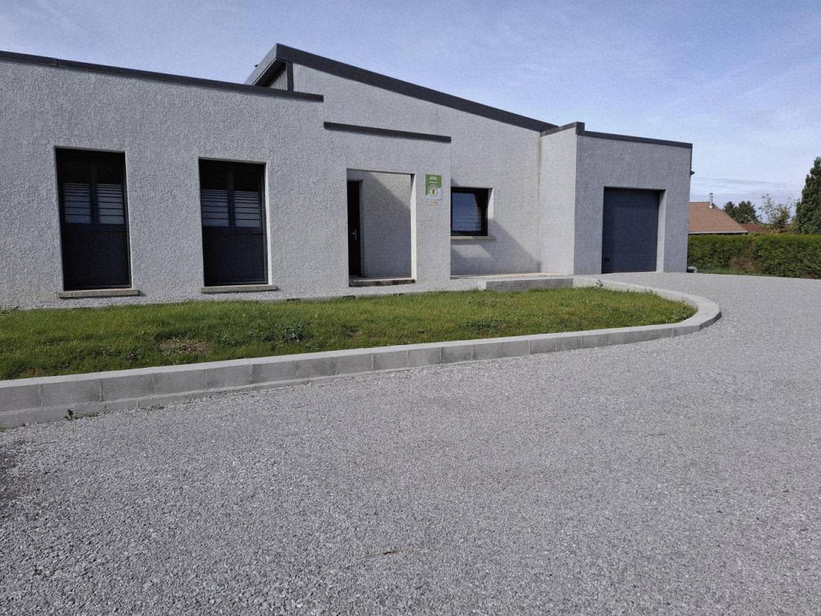 100 M² Gîte ∙ 3 Slaapkamers ∙ 6 Gasten - Viroinval