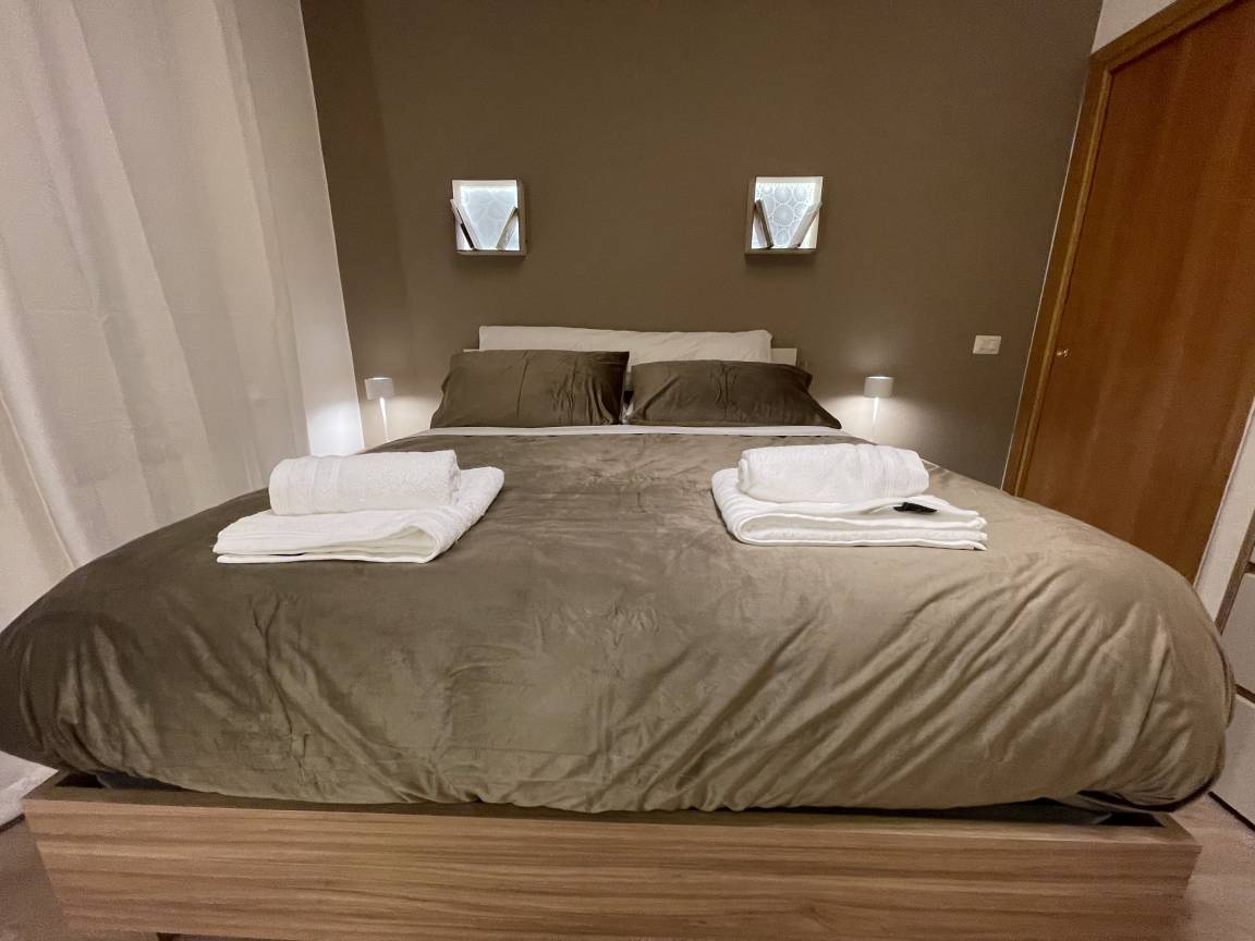 42 M² Huoneisto ∙ 1 Makuuhuone ∙ 2 Vierasta - Latina