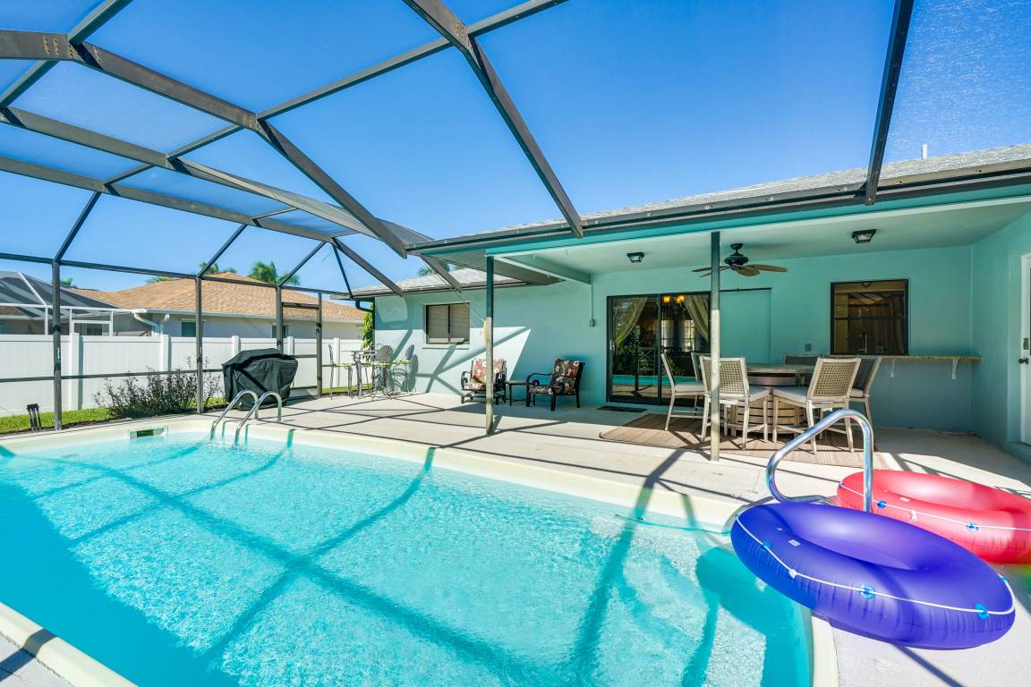 130 M² House ∙ 3 Bedrooms ∙ 6 Guests - Cape Coral, FL
