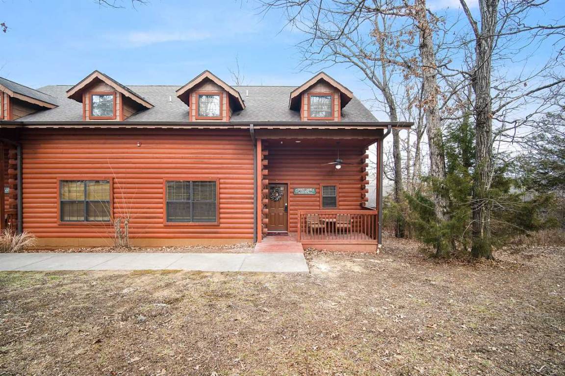 Cabin ∙ 2 Bedrooms ∙ 6 Guests - Branson, MO