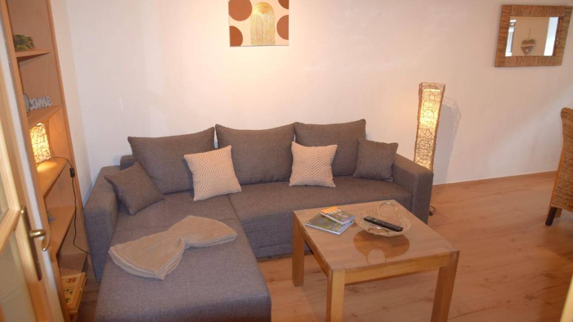 75 M² Ferienhaus ∙ 2 Schlafzimmer ∙ 3 Gäste - Bitburg