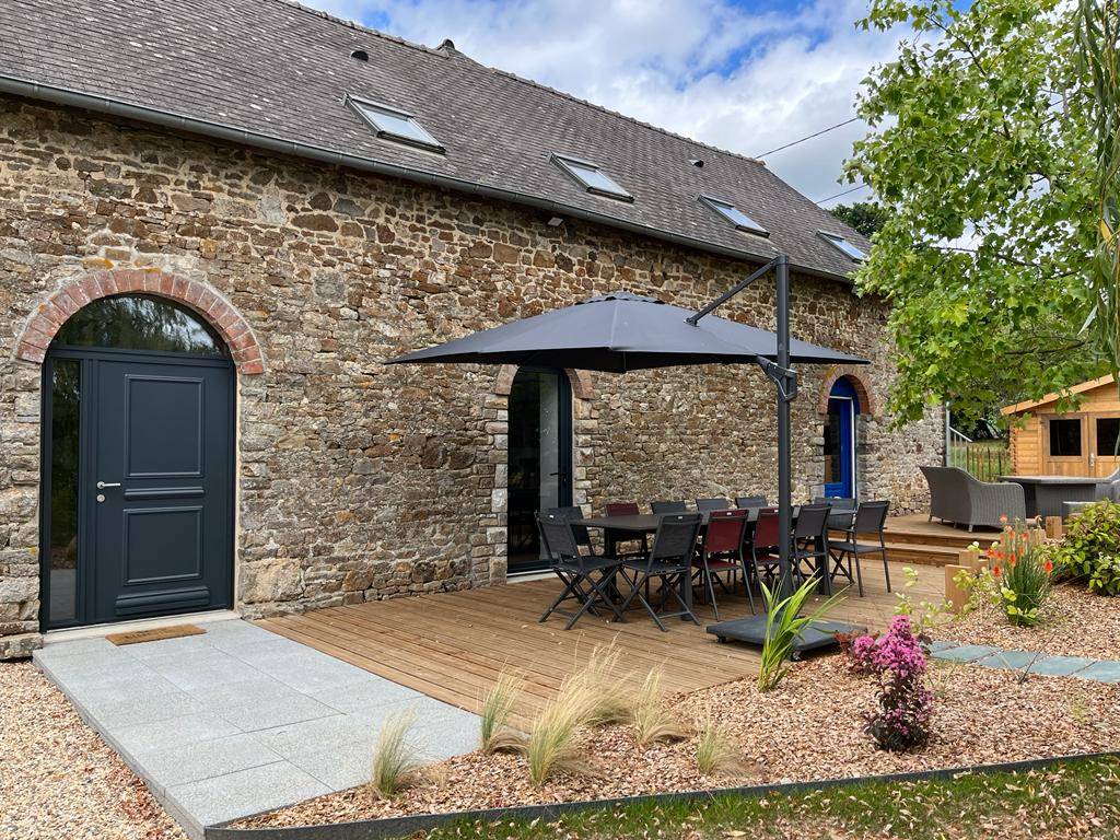 210 M² Gîte ∙ 5 Chambres ∙ 12 Personnes - Saint-Aubin-du-Cormier