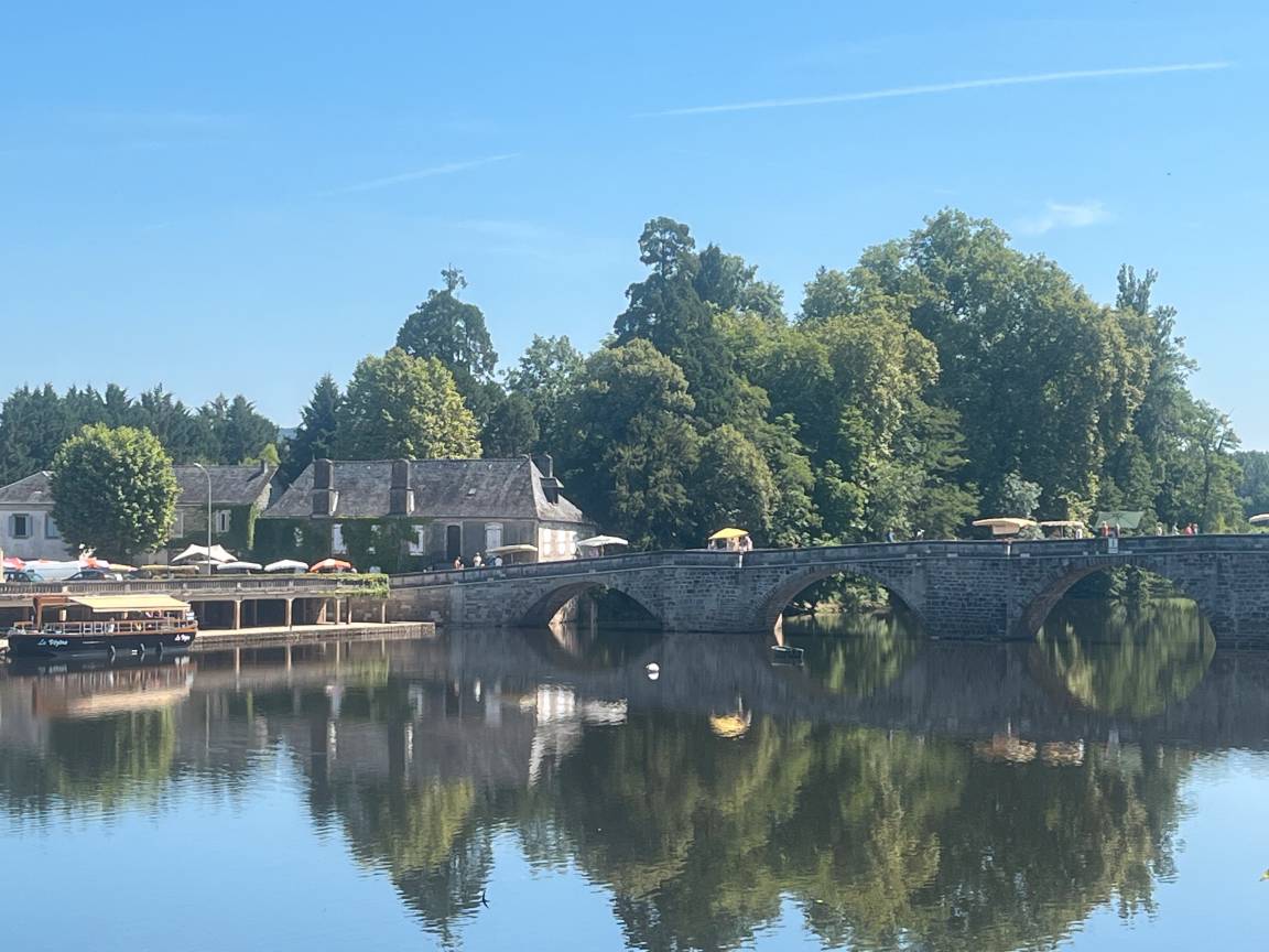 130 M² Appartement ∙ 3 Chambres ∙ 7 Personnes - Terrasson-Lavilledieu