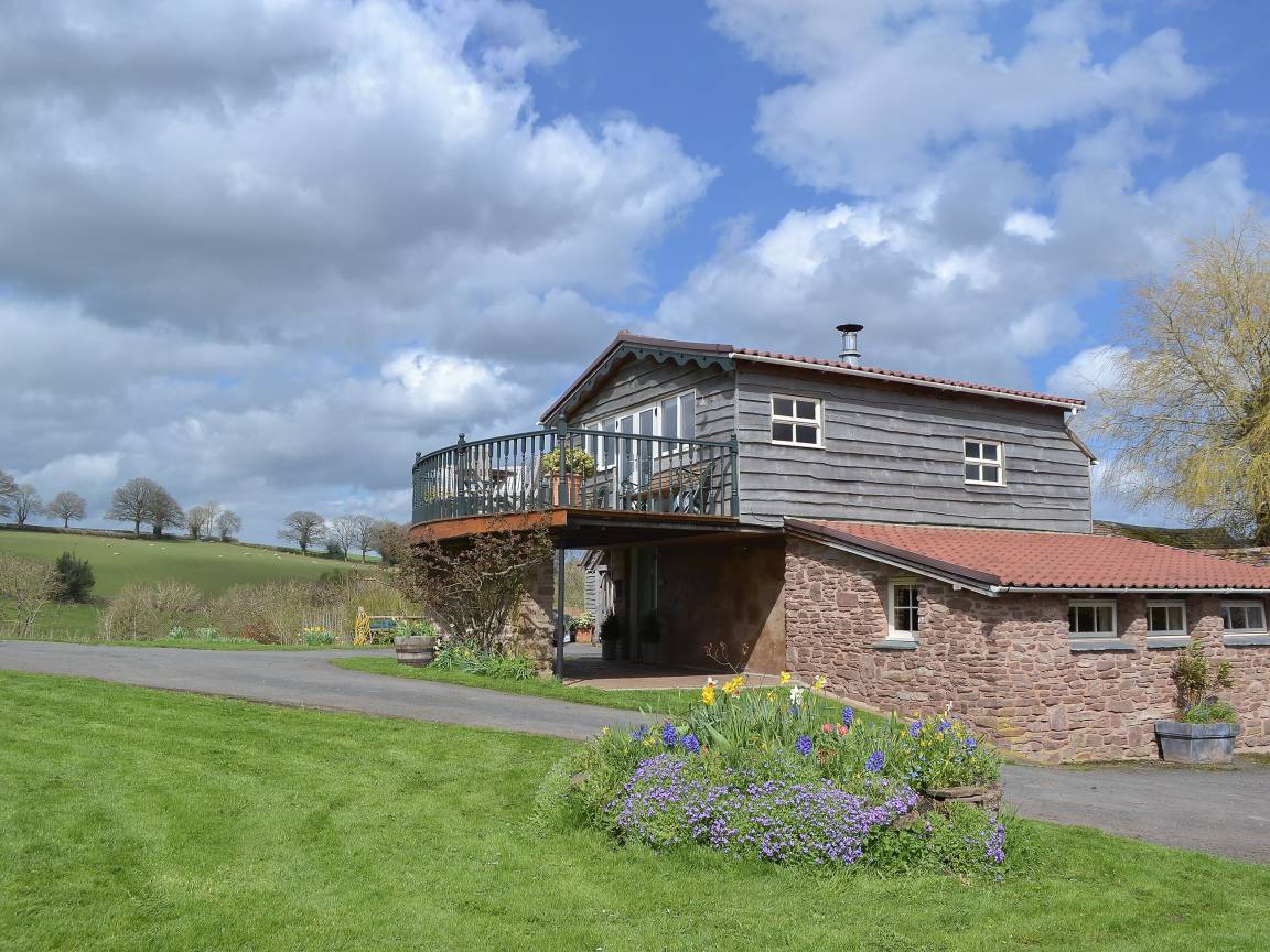 Cottage ∙ 2 Bedrooms ∙ 4 Guests - Cotswolds