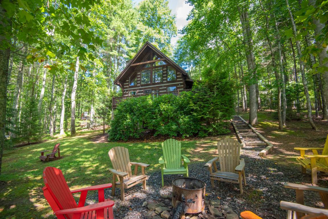 Cabin ∙ 2 Bedrooms ∙ 5 Guests - West Jefferson, NC