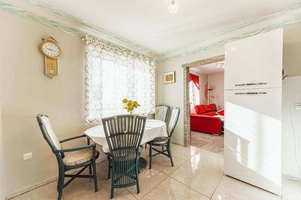 70 M² Apartamento ∙ 2 Habitaciones ∙ 5 Huéspedes - Eslovenia