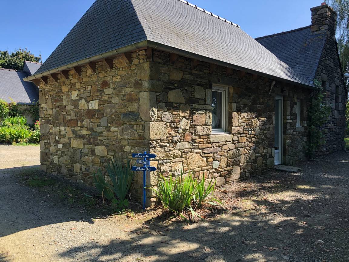 25 M² Chambre D'hôtes ∙ 1 Chambre ∙ 3 Personnes - Lannion