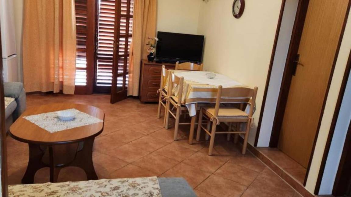 75 M² Appartement ∙ 2 Chambres ∙ 6 Personnes - Pula