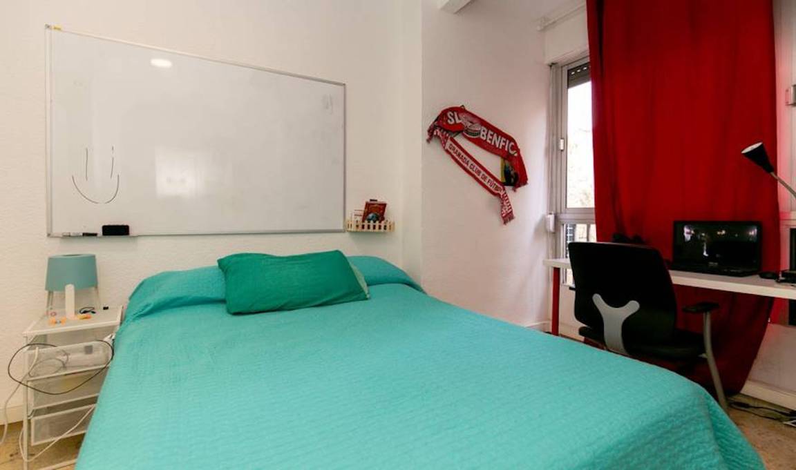 150 M² Private Room ∙ 1 Bedroom ∙ 1 Guest - Granada