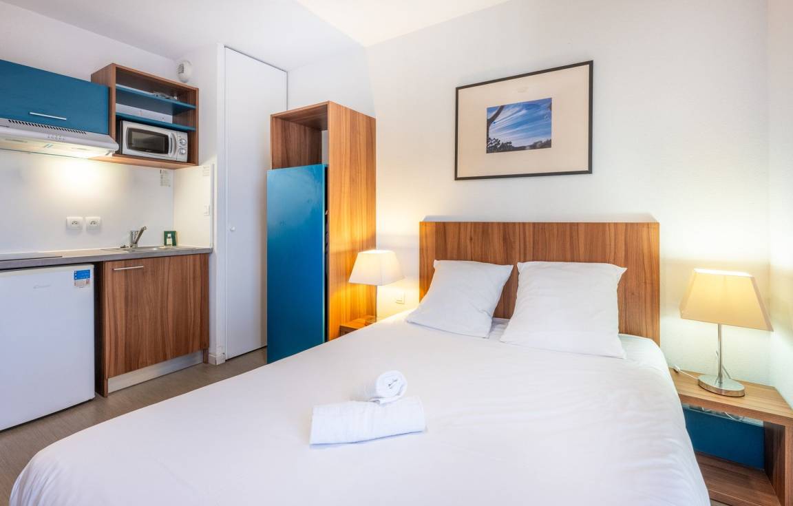 17 M² Hotel ∙ 2 Guests - Orléans