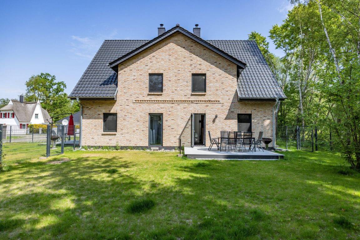 280 M² Ferienhaus ∙ 8 Schlafzimmer ∙ 16 Gäste - Zingst