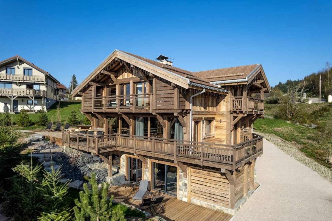280 M² Chalet ∙ 5 Bedrooms ∙ 14 Guests - Gérardmer