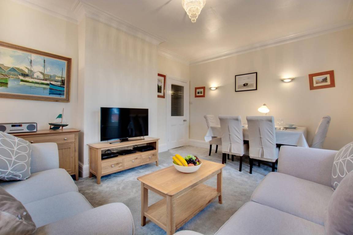 Apartment ∙ 2 Bedrooms ∙ 4 Guests - Cromer