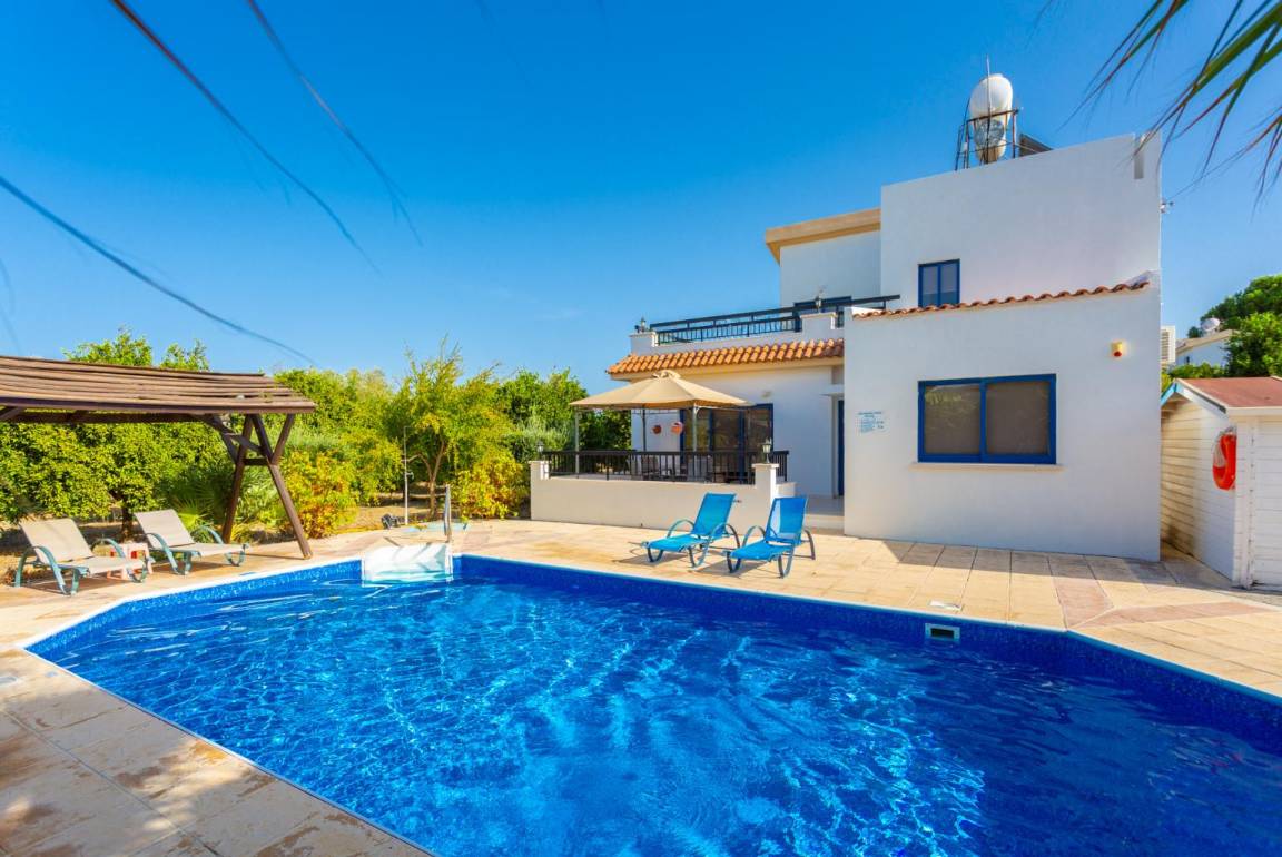 150 M² Villa ∙ 2 Bedrooms ∙ 4 Guests - Полис