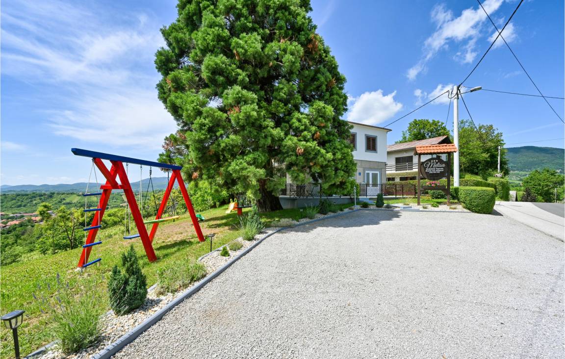 100 M² House ∙ 2 Bedrooms ∙ 4 Guests - Croatia