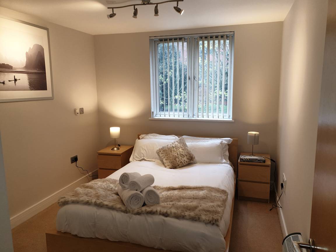 54 M² Apartment ∙ 2 Bedrooms ∙ 4 Guests - Birmingham City University