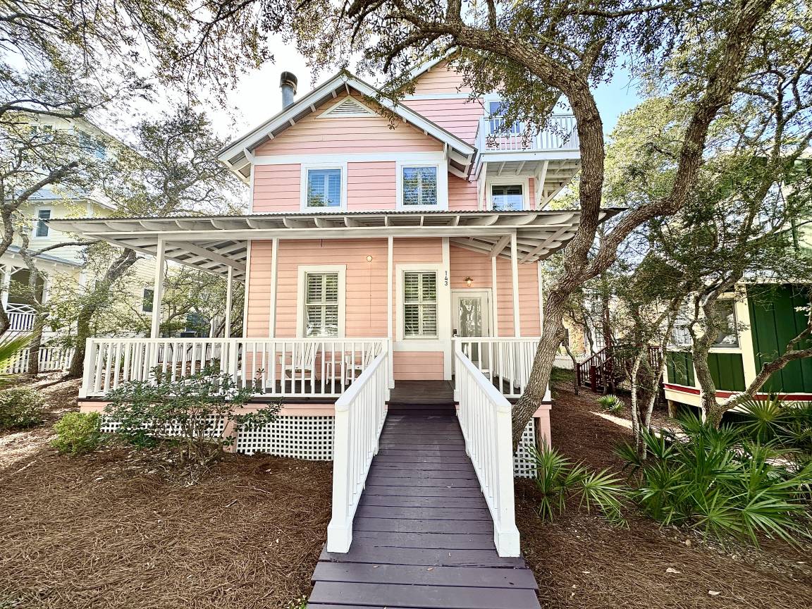 134 M² Cottage ∙ 3 Bedrooms ∙ 6 Guests - Seaside, FL
