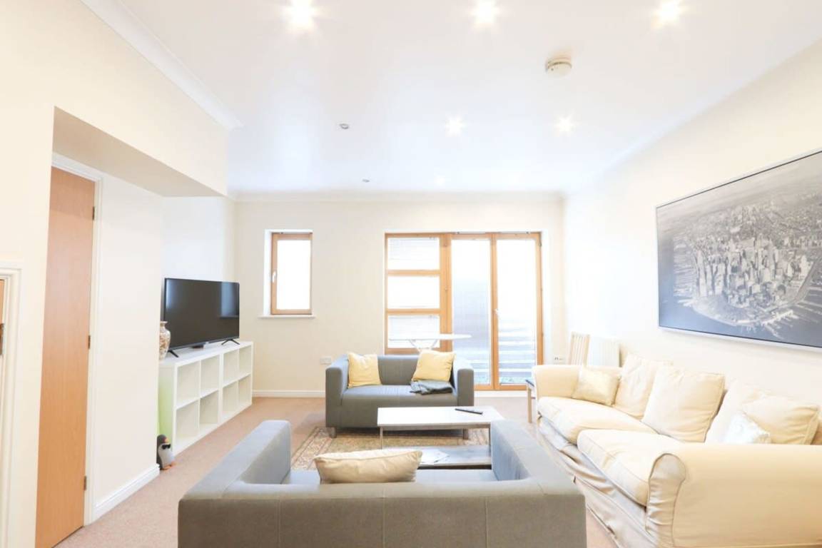 Apartment ∙ 2 Bedrooms ∙ 4 Guests - Bristol