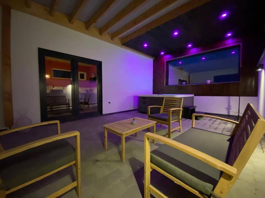 98 M² Maison De Vacances ∙ 1 Chambre ∙ 4 Personnes - Aubel