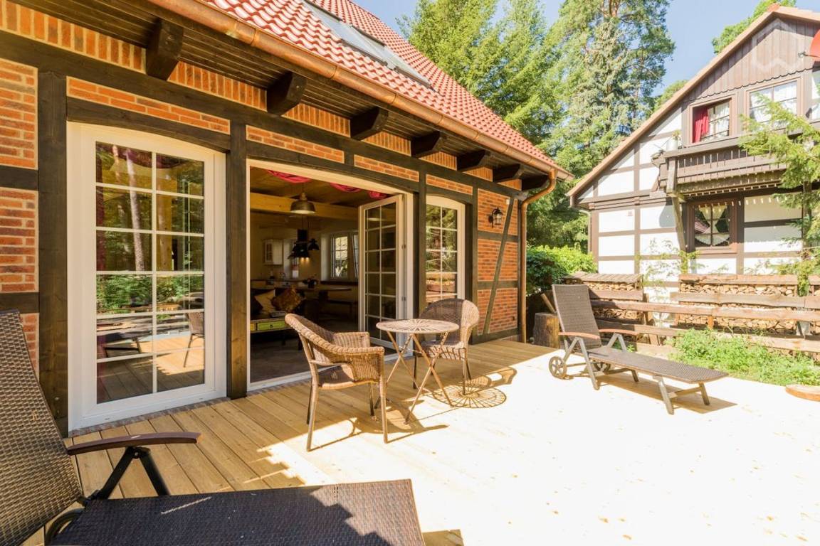 115 M² House ∙ 2 Bedrooms ∙ 4 Guests - Berlin