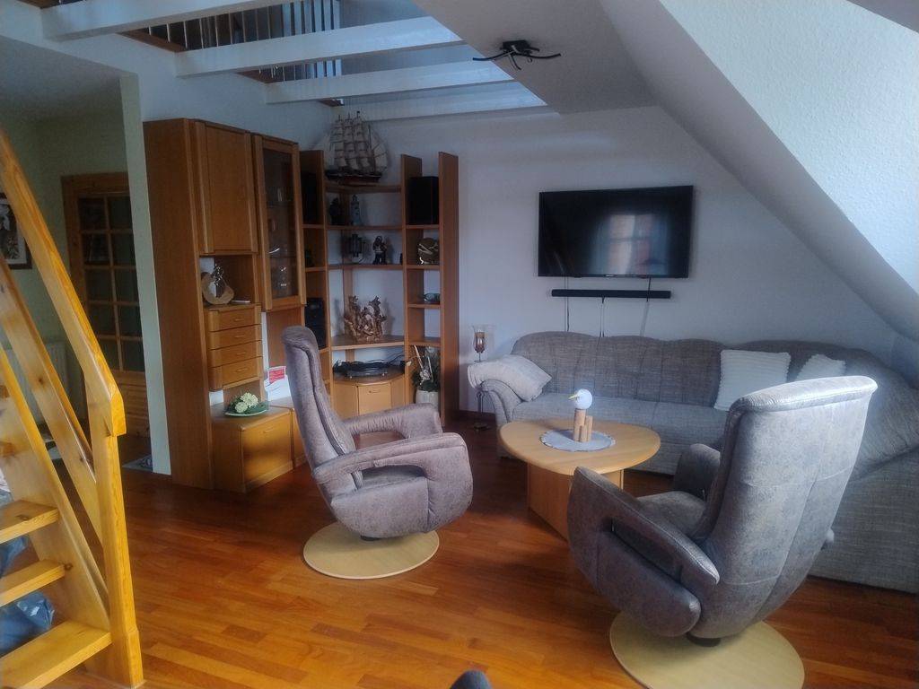 73 M² Ferienwohnung ∙ 1 Schlafzimmer ∙ 2 Gäste - Jemgum