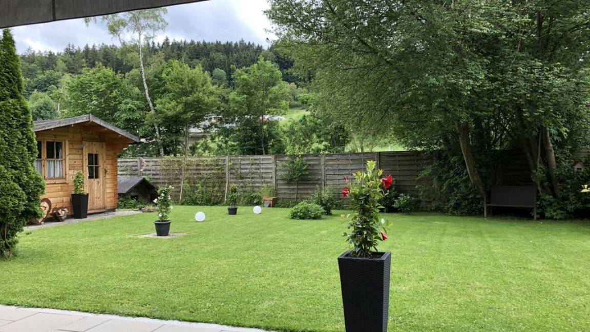 78 M² Ferienwohnung ∙ 2 Schlafzimmer ∙ 4 Gäste - Teisendorf
