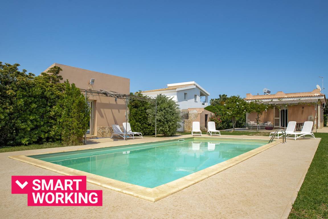 Villa ∙ 3 Bedrooms ∙ 6 Guests - Syracuse