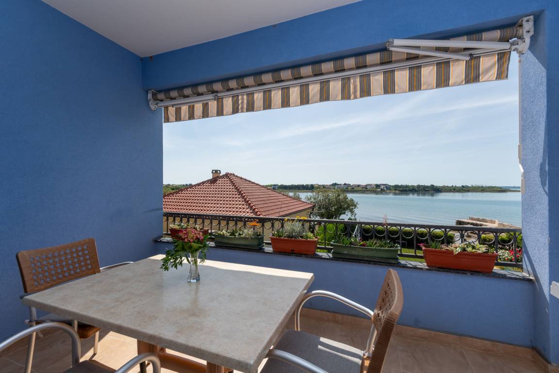60 M² Apartment ∙ 2 Bedrooms ∙ 5 Guests - Privlaka