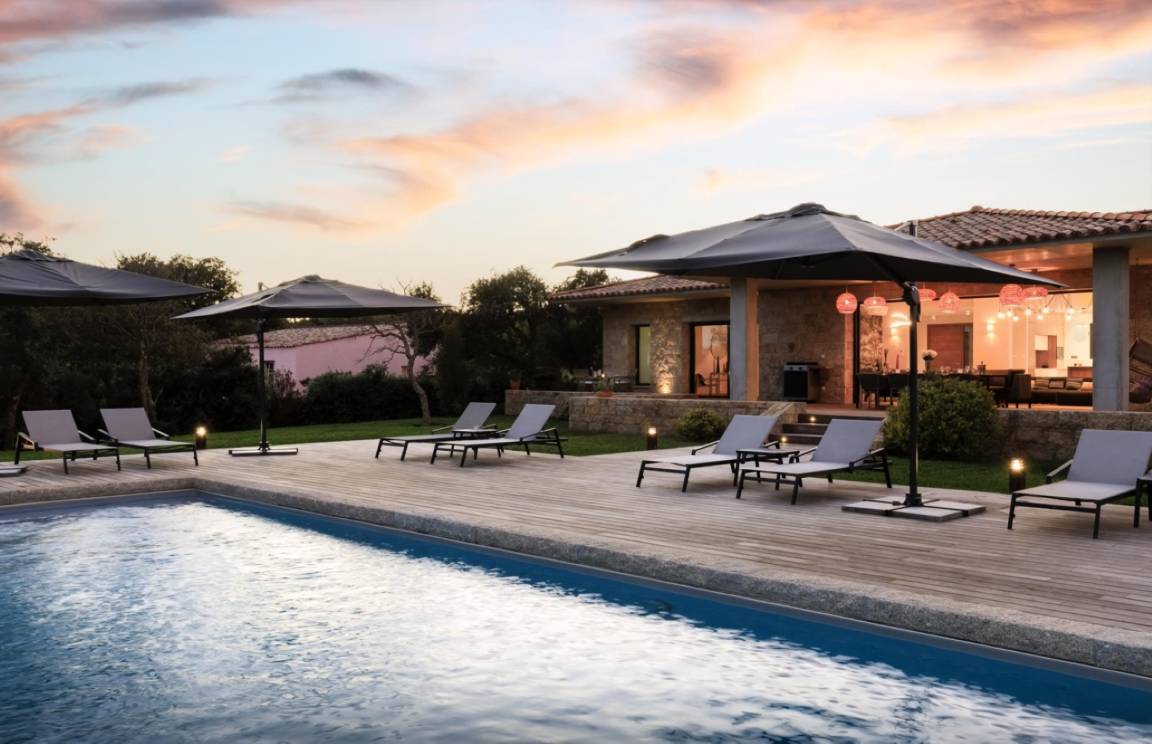 Villa ∙ 5 Makuuhuonetta ∙ 10 Vierasta - Figari