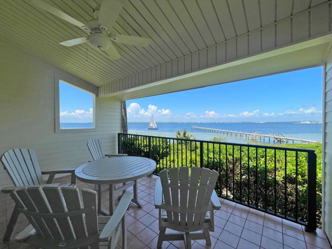 136 M² House ∙ 3 Bedrooms ∙ 7 Guests - Pensacola Beach, FL
