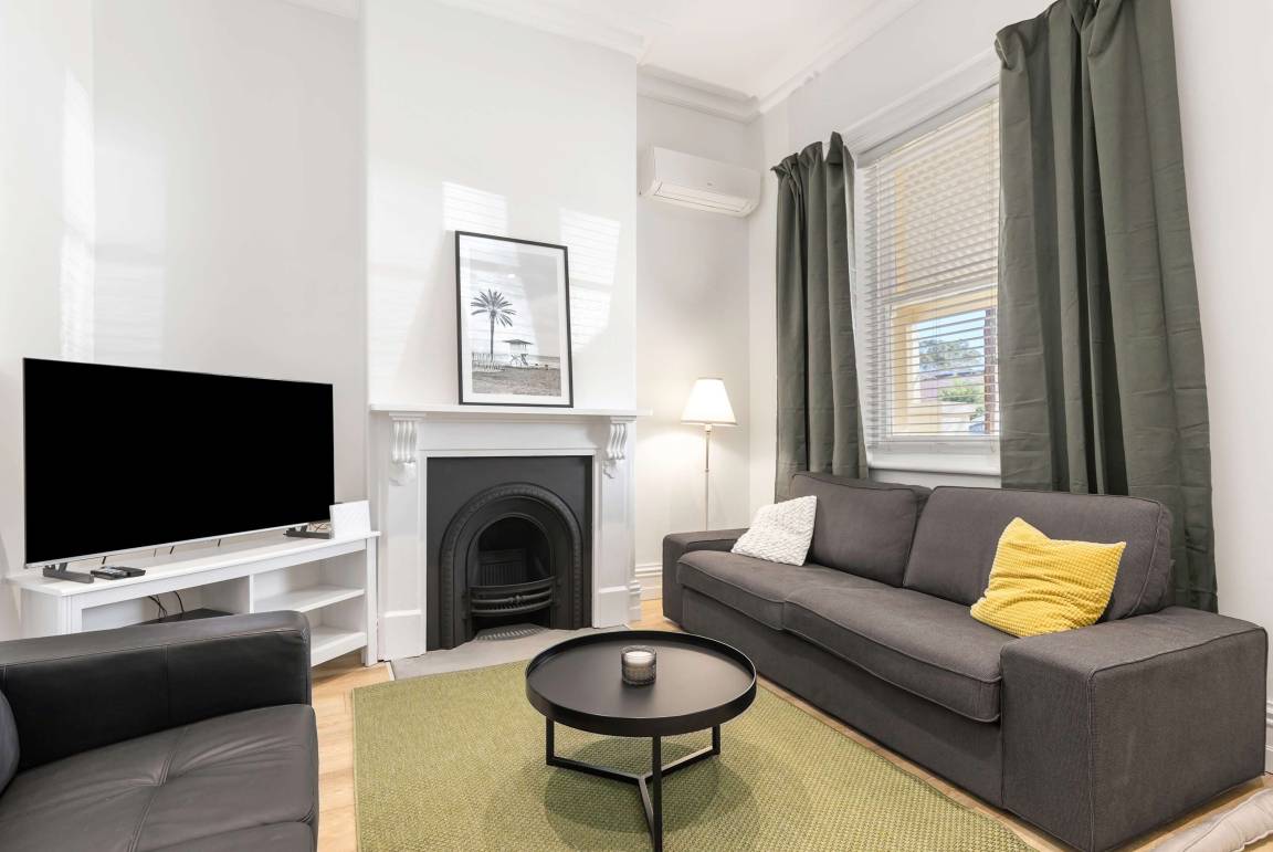 House ∙ 1 Bedroom ∙ 4 Guests - Adelaide