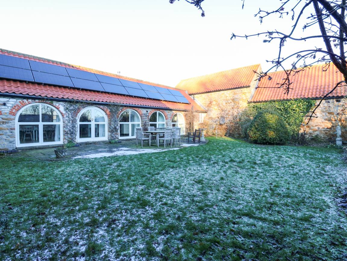 Cottage ∙ 3 Bedrooms ∙ 6 Guests - Darlington