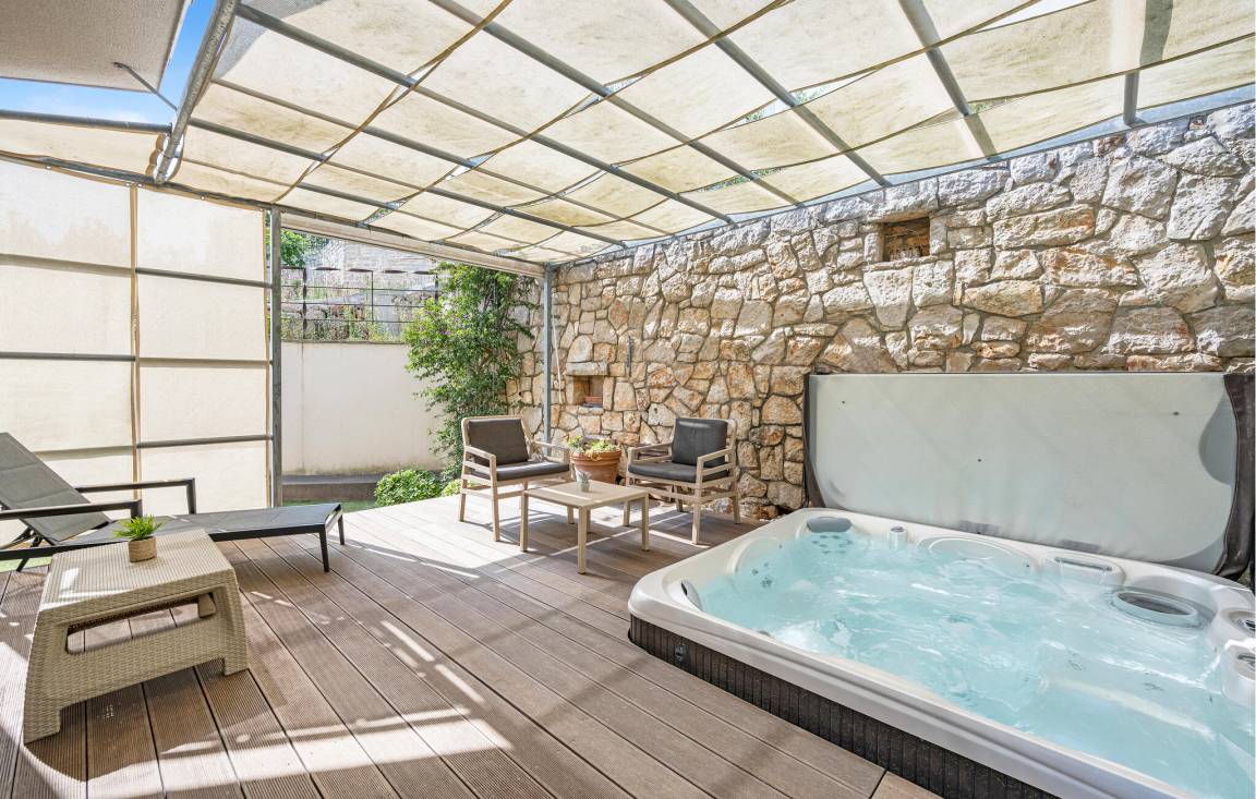 63 M² Apartment ∙ 1 Bedroom ∙ 4 Guests - Tisno