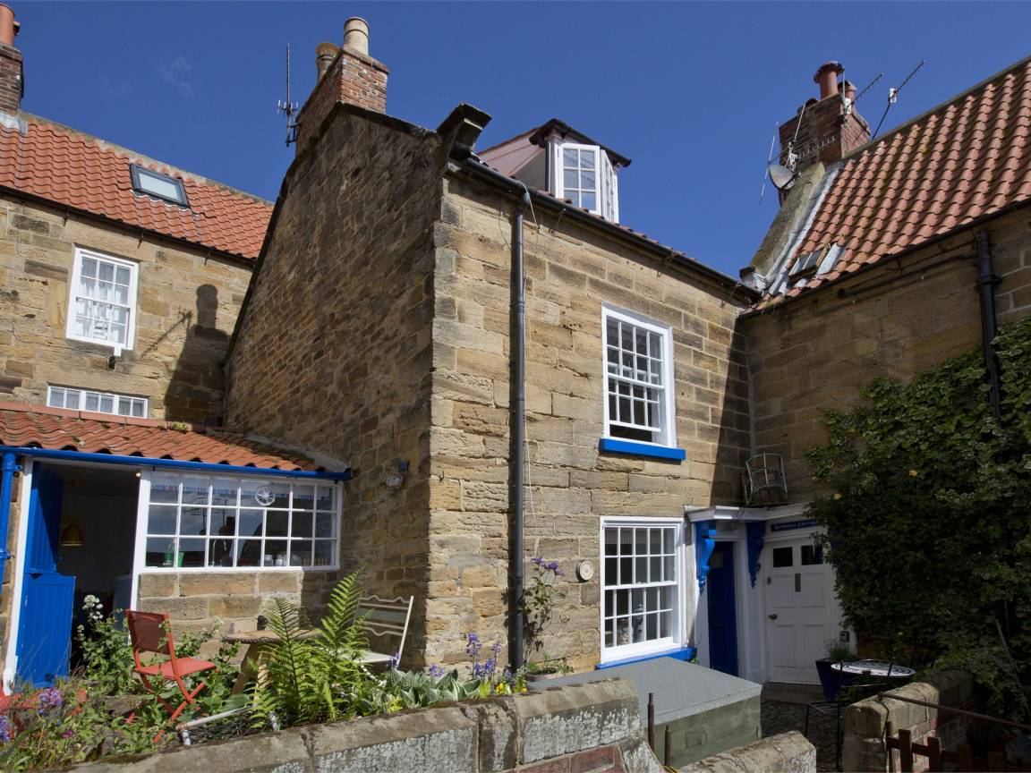 Cottage ∙ 2 Bedrooms ∙ 4 Guests - Robin Hood's Bay