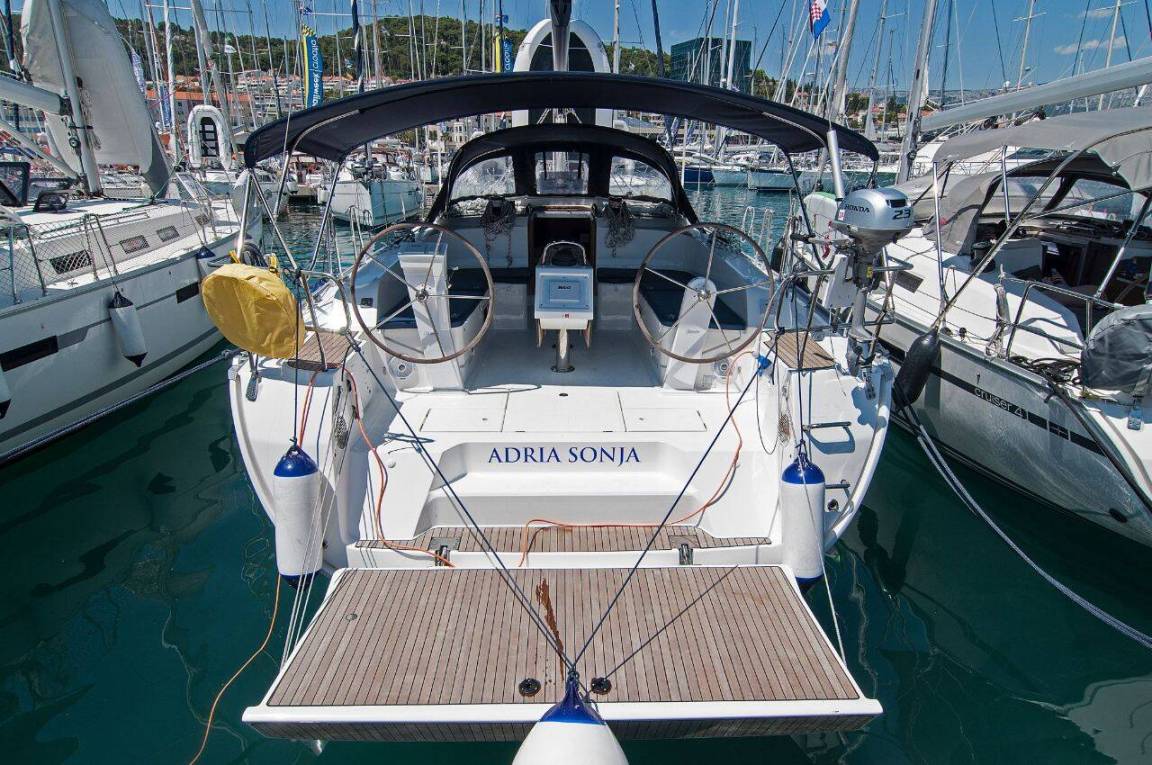 Hausboot ∙ 3 Schlafzimmer ∙ 6 Gäste - Split