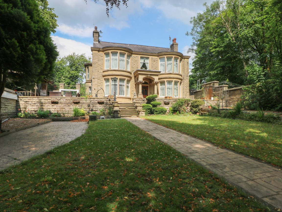 Cottage ∙ 6 Bedrooms ∙ 12 Guests - Bolton