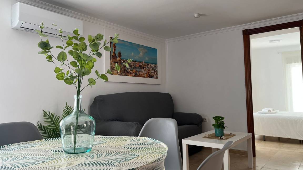 60 M² Apartment ∙ 2 Bedrooms ∙ 4 Guests - Cádiz
