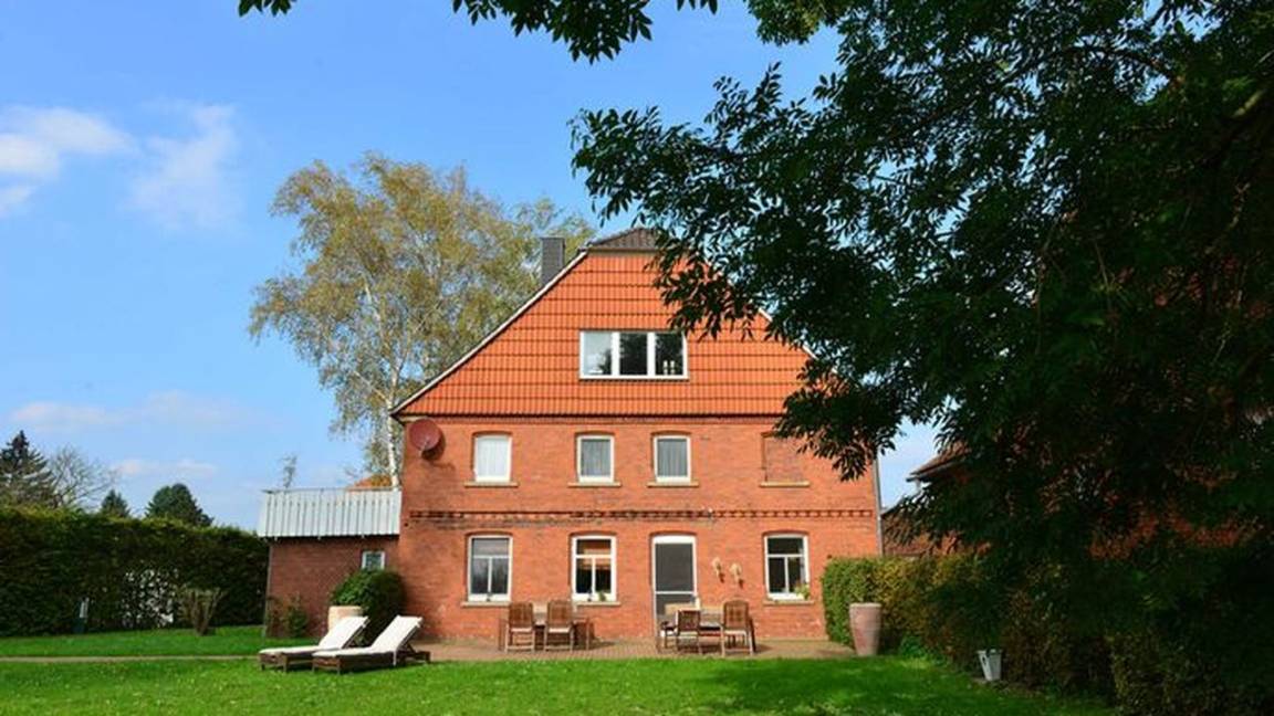 100 M² Ferienwohnung ∙ 3 Schlafzimmer ∙ 6 Gäste - Bückeburg