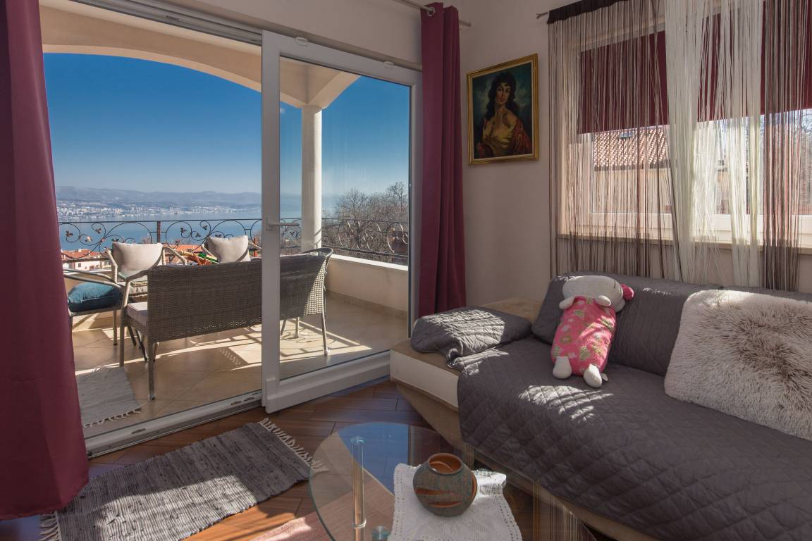 269 M² House ∙ 5 Bedrooms ∙ 10 Guests - Lovran