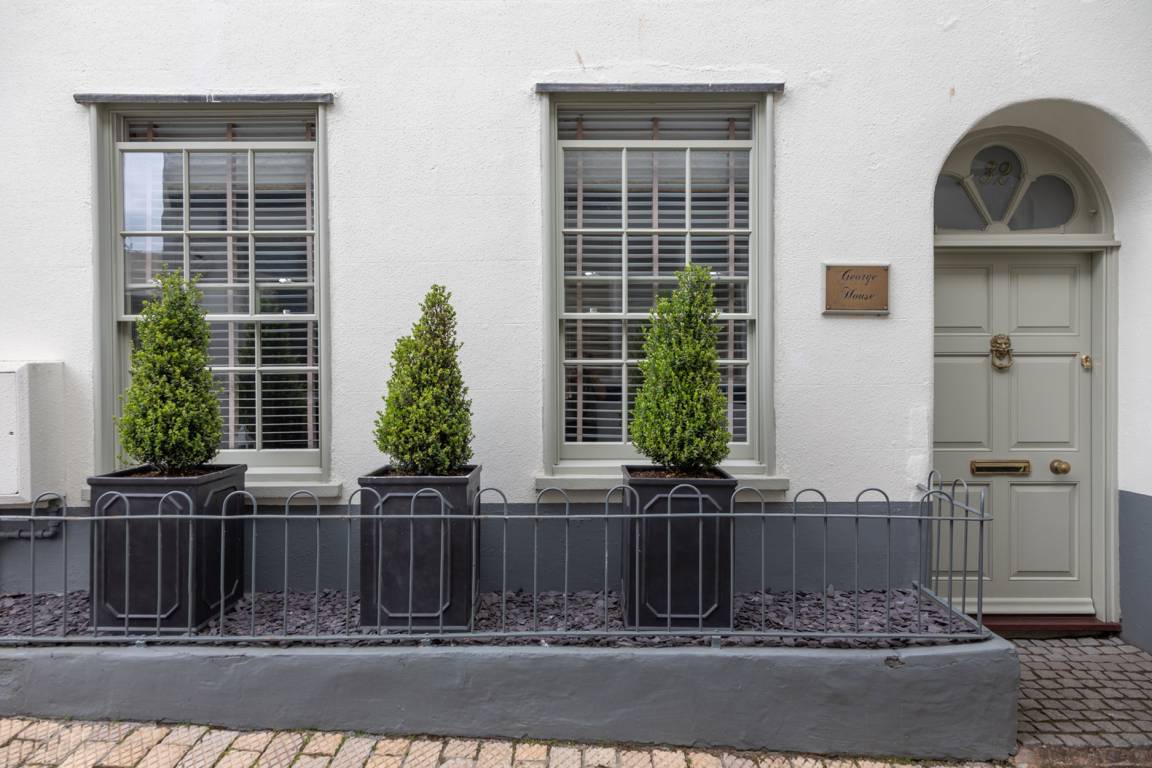 Cottage ∙ 4 Bedrooms ∙ 8 Guests - Dartmouth