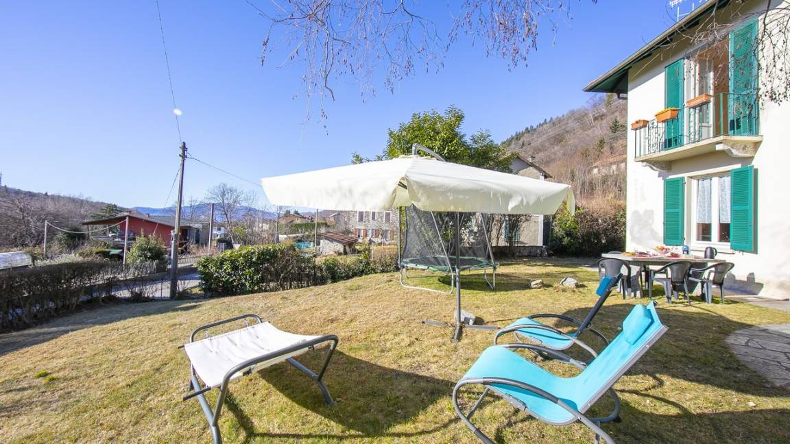150 M² Ferienhaus ∙ 2 Schlafzimmer ∙ 6 Gäste - Ghiffa