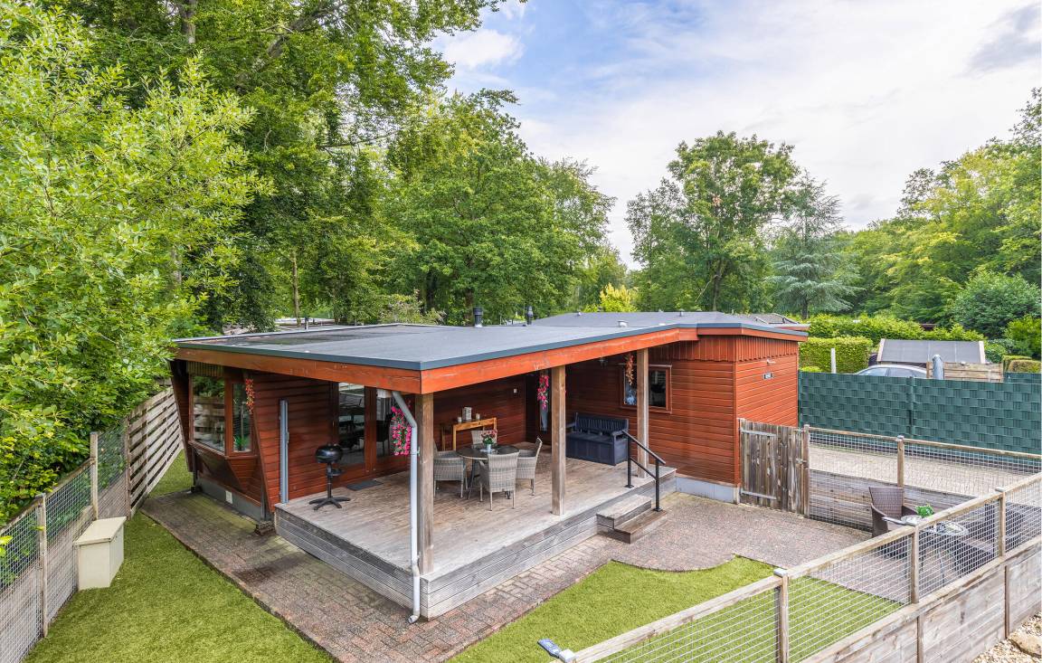 65 M² Ferienhaus ∙ 2 Schlafzimmer ∙ 4 Gäste - Emmen, Niederlande