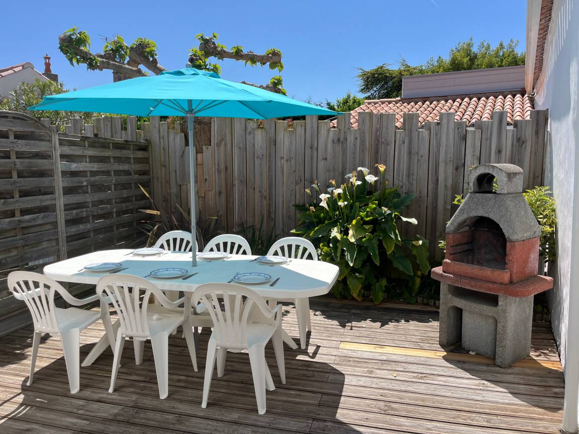 75 M² Talo ∙ 2 Makuuhuonetta ∙ 4 Vierasta - Barbâtre