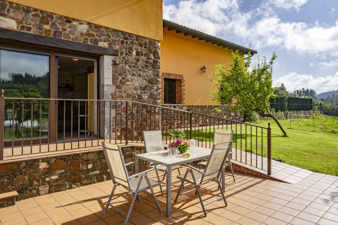 50 M² Apartamento ∙ 2 Habitaciones ∙ 4 Huéspedes - Avilés