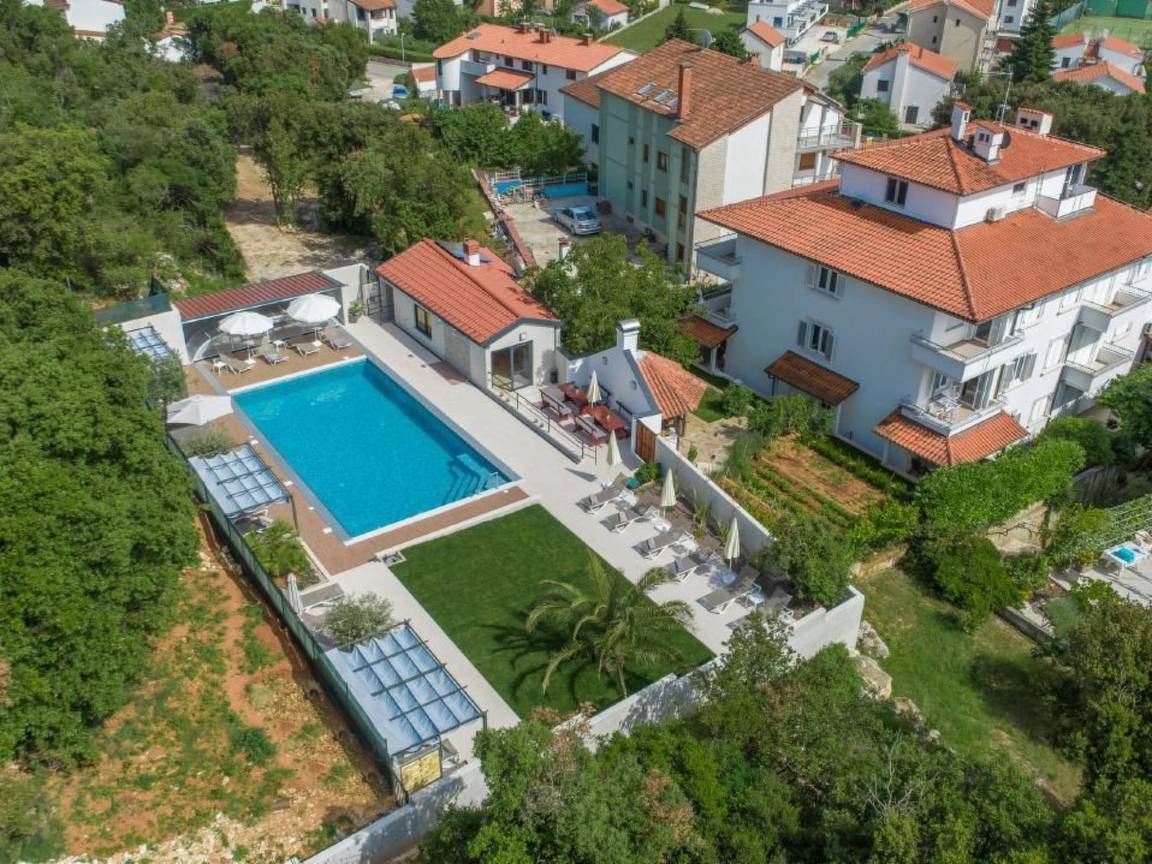 63 M² Appartement ∙ 2 Chambres ∙ 4 Personnes - Pula