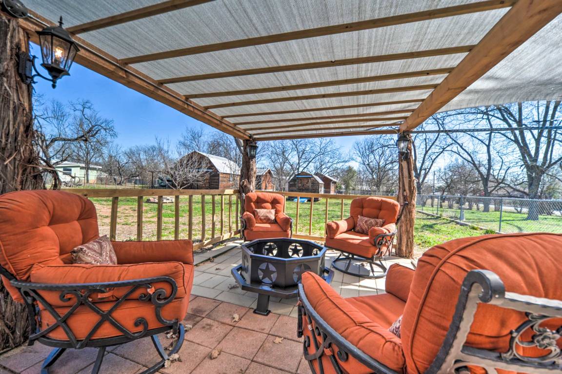 106 M² House ∙ 3 Bedrooms ∙ 6 Guests - Fredericksburg, TX